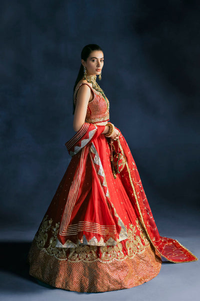 AURA – Mahpara Khan